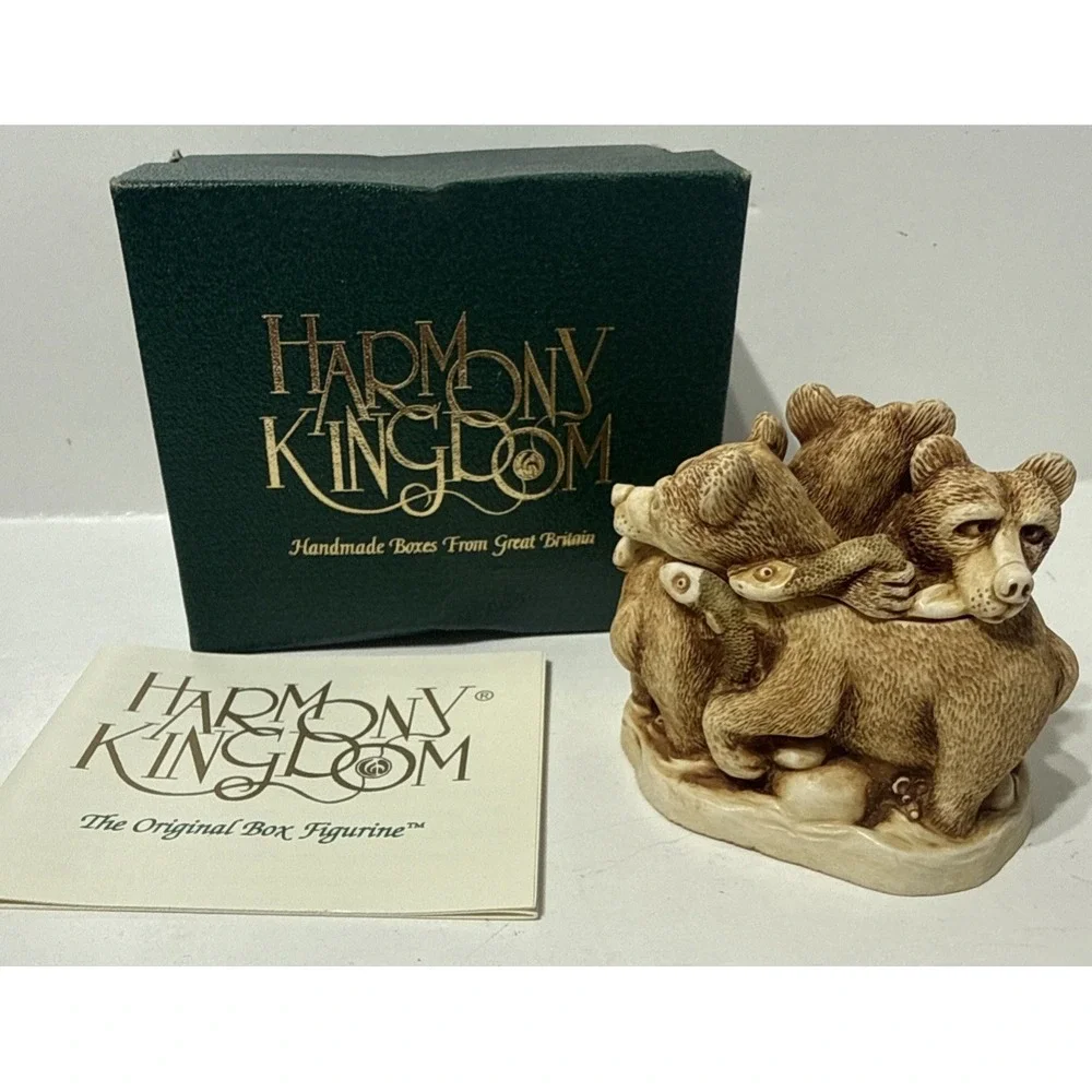 Harmony Kingdom | Art | Harmony Kingdom Lifes A Picnic Bear Tjbe ...